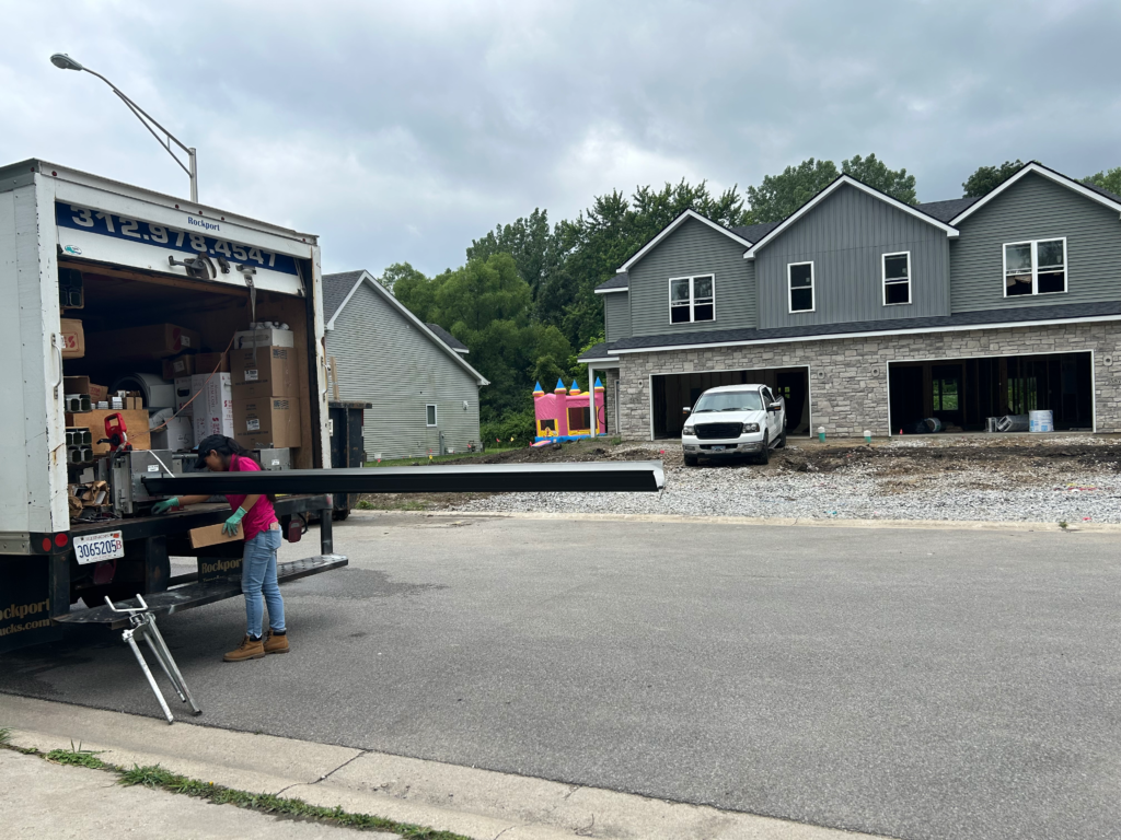 HOME Seamless Gutter Delivery Service | Onsite Gutter Supply - Seamless ...